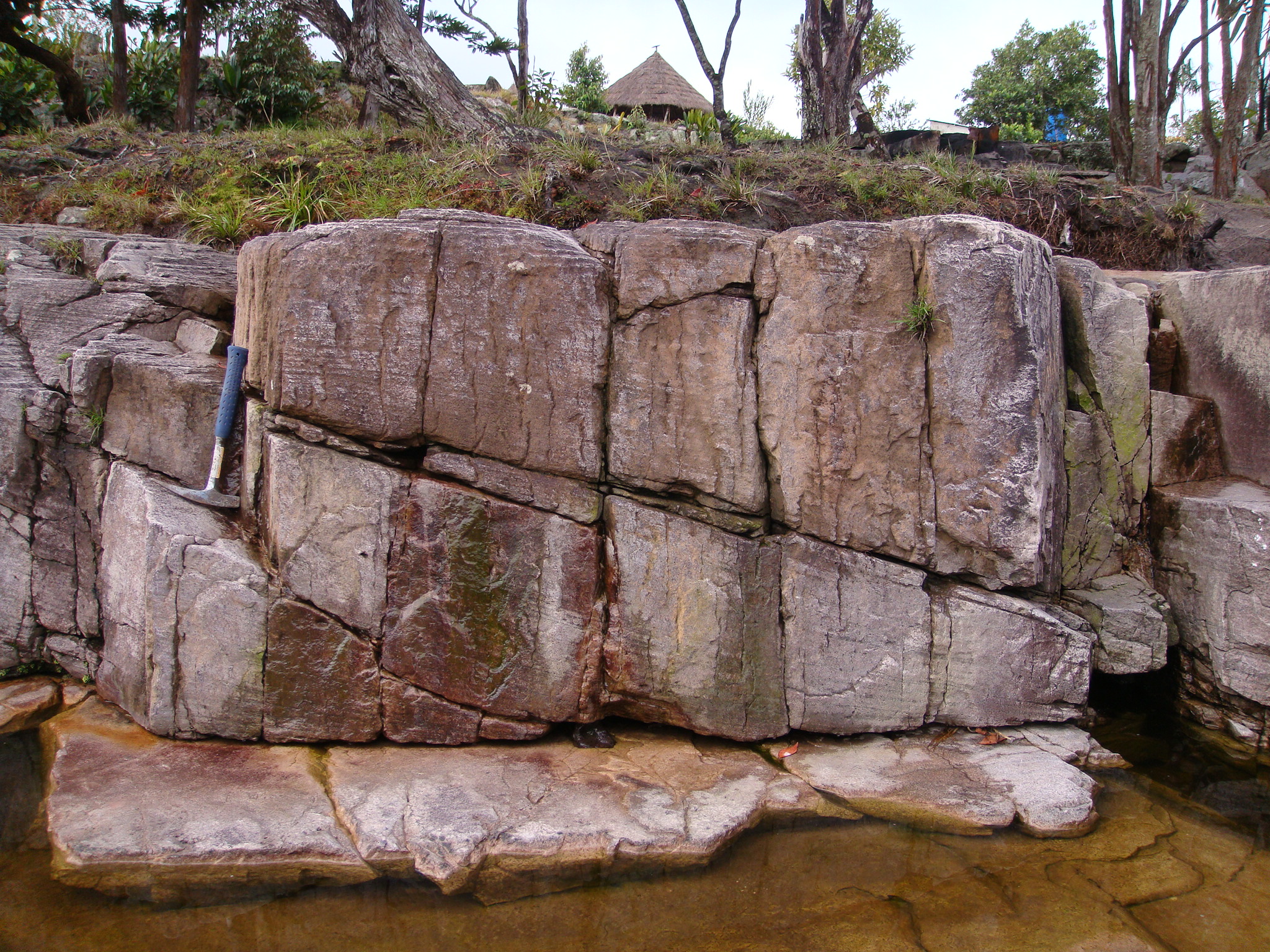 ARENISCAS (Sandstone). Rocas sedimentarias de interés petrolero – GEOOILGAS